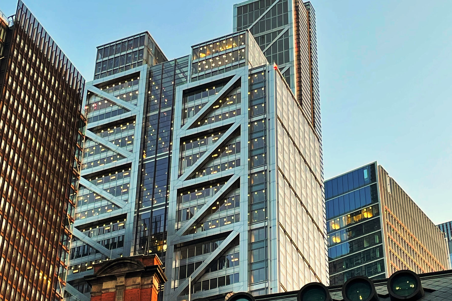 Office Cleaning London | Commercial Cleaning Services | Swift